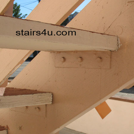 Wrong Stair Tread Bracket